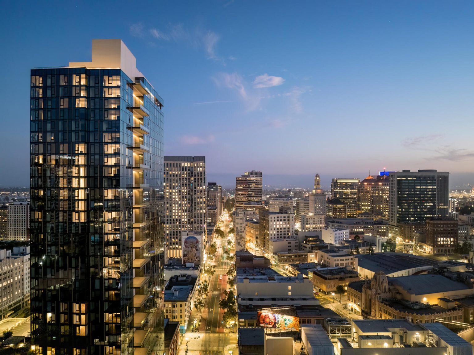 1900 Broadway: Your Transit Epicenter for the Bay Area and Beyond